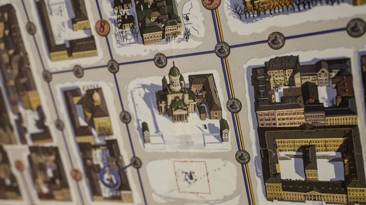 Politiikka on piirtynyt pelilaudoille aina – Suomessa 1880-luvun pelin kartta korosti ...