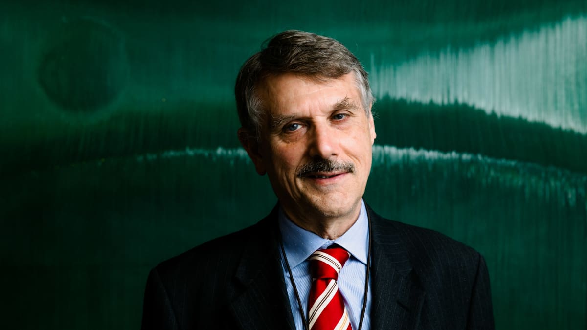 Gordon Guyatt on yksi maailman arvostetuimmista lääketieteilijöistä ...