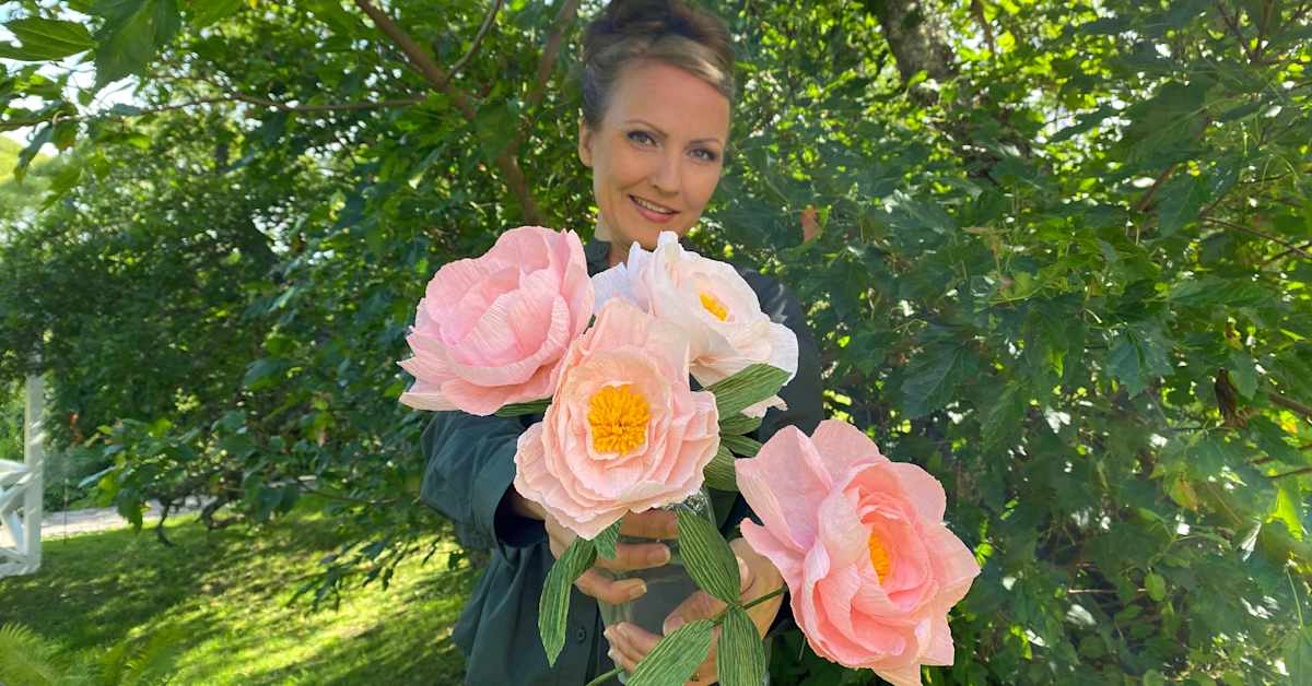 Pyssla pioner av kräppapper – blommor som står sig länge | Hobby och ...