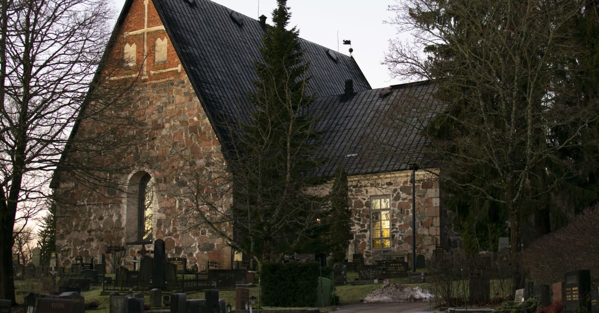 Seurakuntayhtymän työntekijä varasti kappelin kassakaapista tuhdin ...