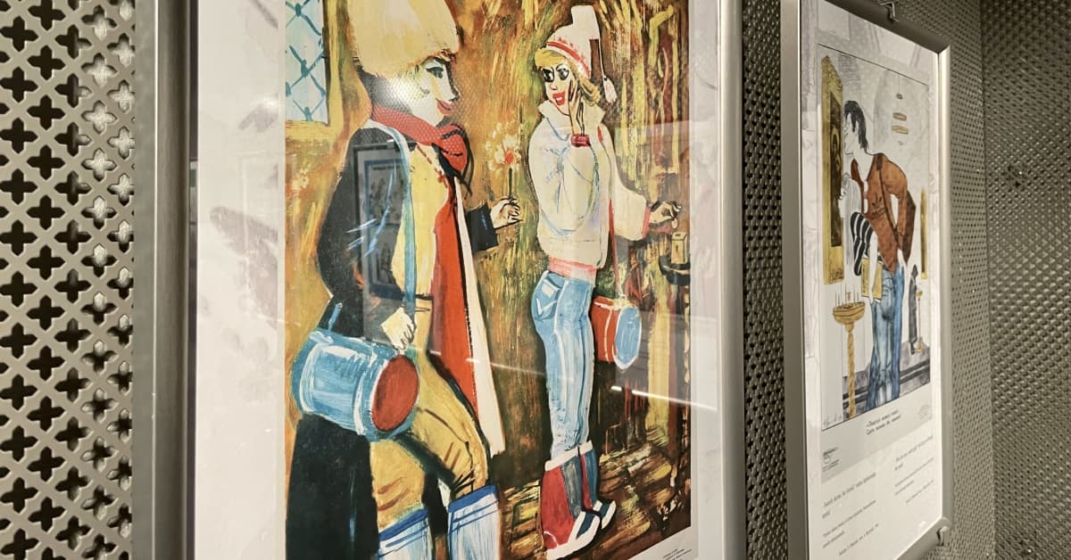 Museo ripusti vanhat Neuvostoliiton uskonnonvastaiset julisteet ...