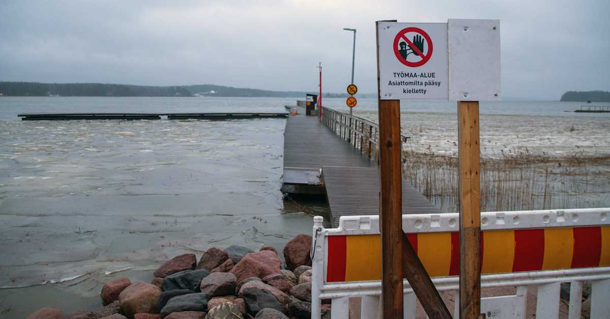 Plagens brygga i Lovisa har öppnat för vinterbad trots stormskador ...