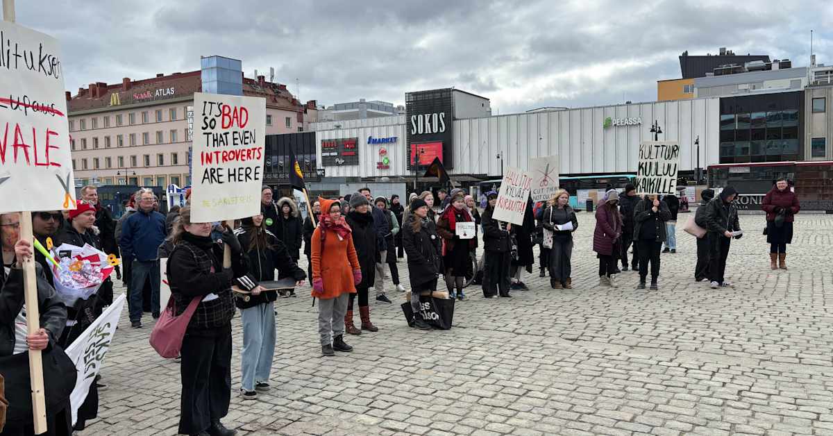Kulttuuriala osoittaa mieltä hallituksen leikkauksia vastaan ...