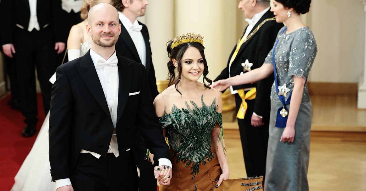 Tunnistatko juhlavieraan puvun perusteella? Testaa tietosi visassa ...