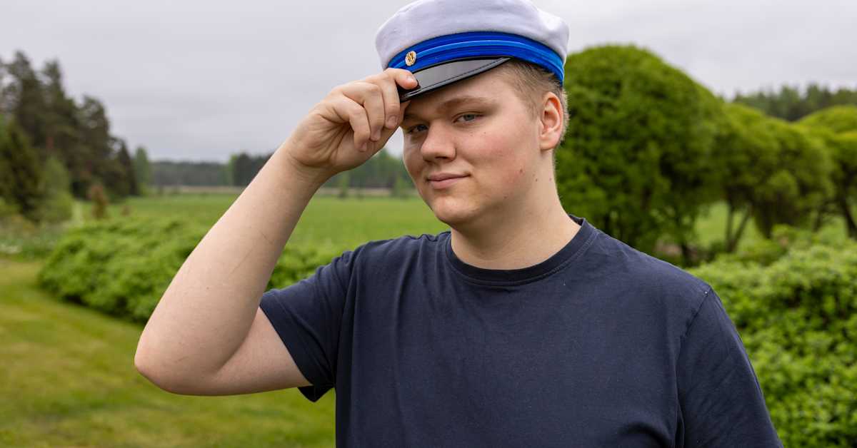 Nyblivna elmontören Robin Bromans råd till andra unga som letar jobb ...