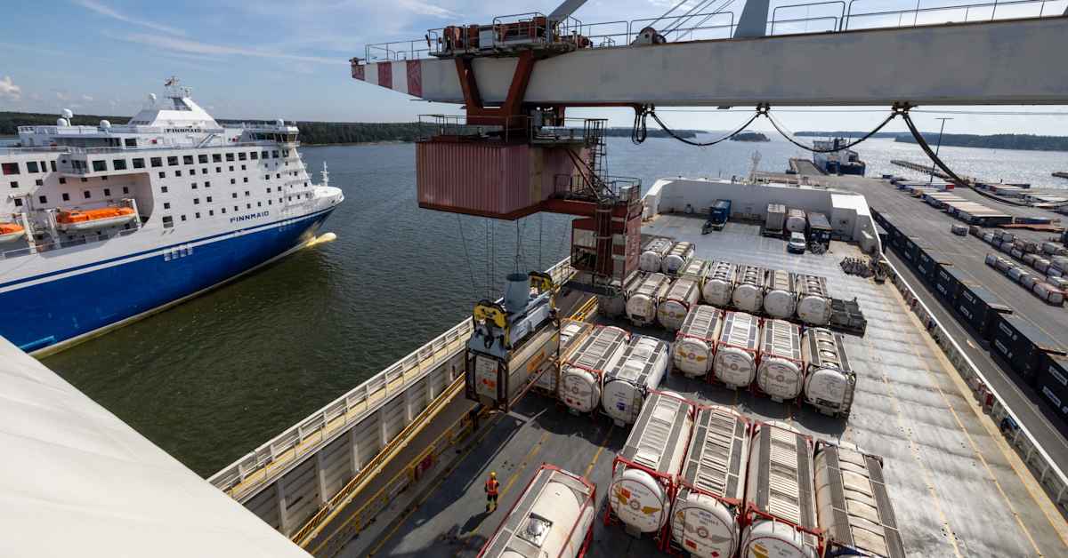 Ryssland stör Finlands viktiga fartygs­transporter | Inrikes | Svenska Yle