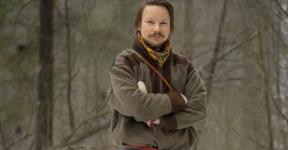 Guldal jiena: Holmberg bálkkašuvvui sámi jiena badjin doallamis ...