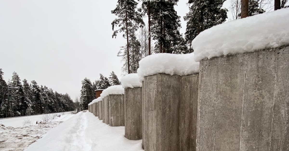 Koulun taakse rakennettiin meluvalli keinokivestä – suomalaisresepti ...