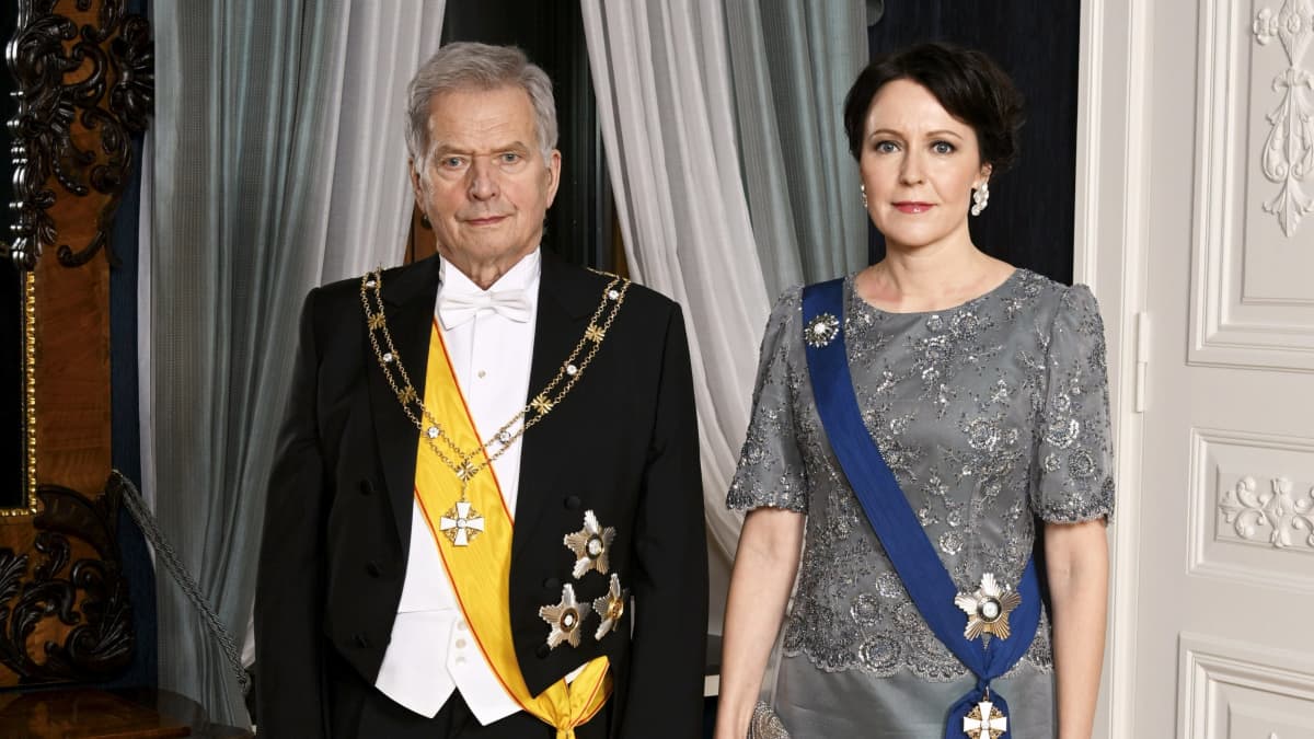 Rouva Jenni Haukio pukeutui Linnan juhlissa kierrätyspukuun – katso ...