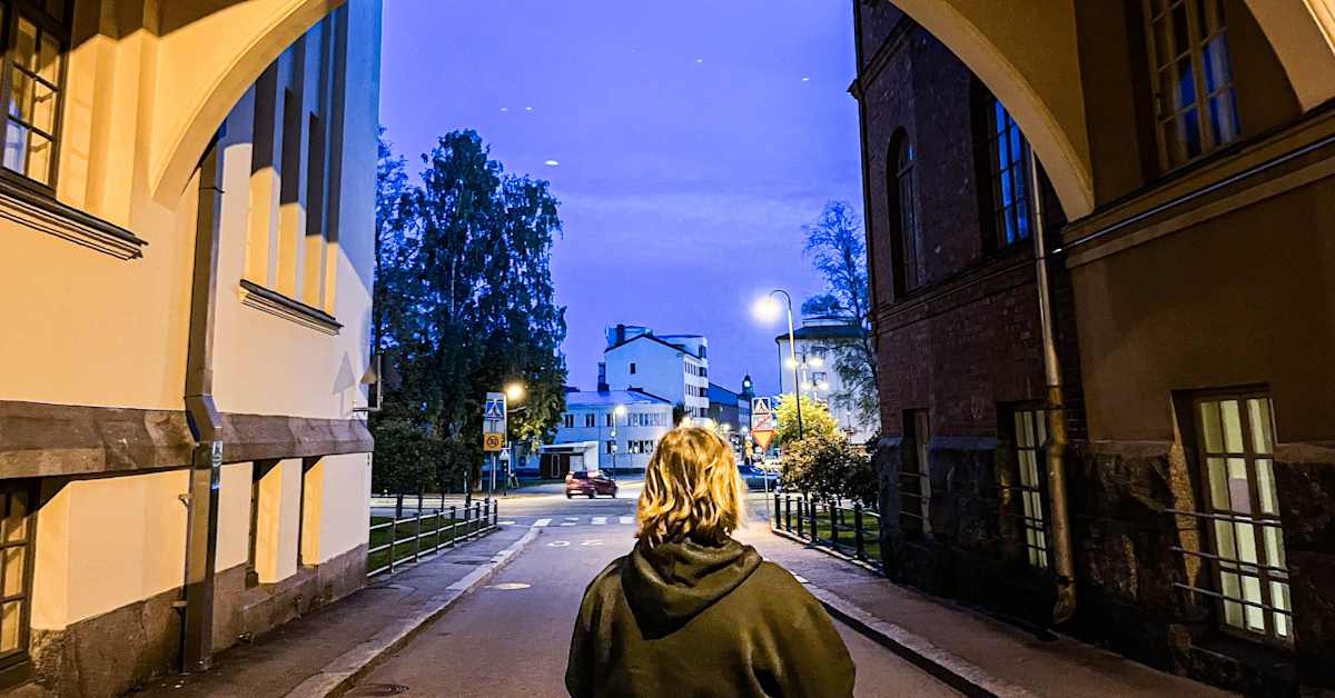 Våldsamt i knarksvängen där tonåringar tar till vapen: ”Jakobstad är ...