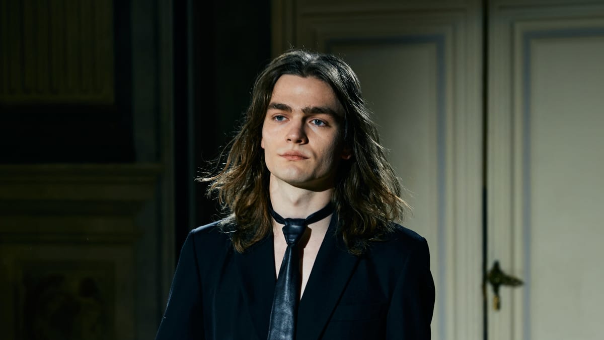 Suomen muodin kuuma lupaus Jimi Vain, 24, esitteli mallistonsa maailman ...