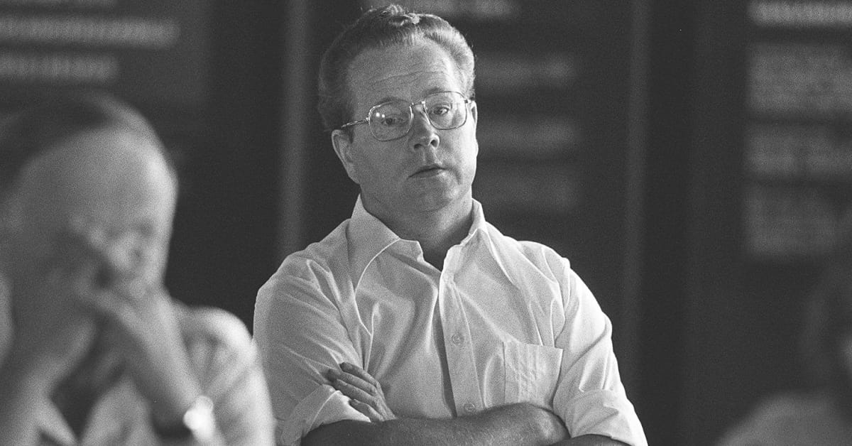 Politiikan tutkija, professori Osmo Apunen on kuollut | Kotimaa | Yle
