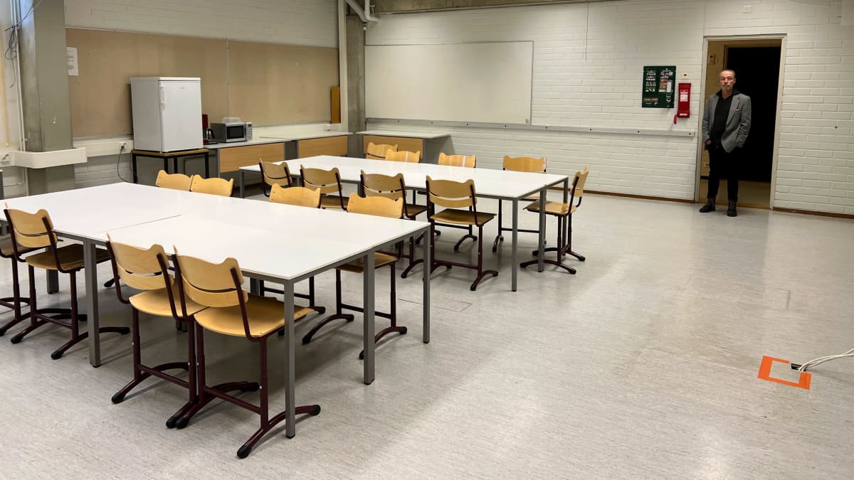 Sisäilmaongelmista kärsinyt lukio seisoi tyhjillään, kunnes se ...