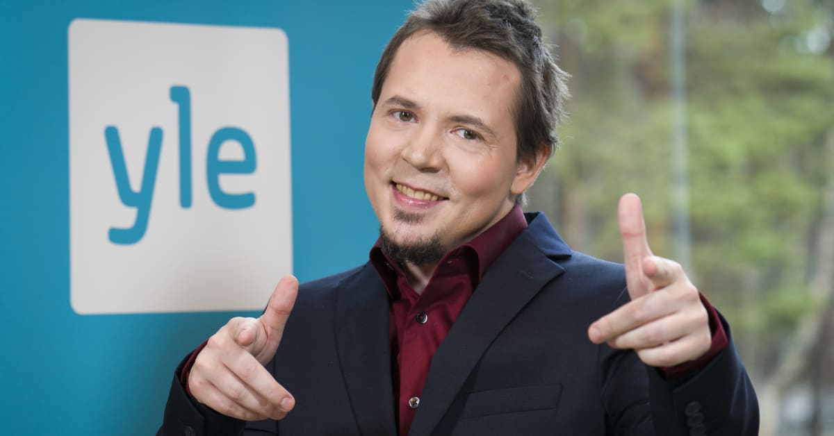 Anarâškielâ kulloo jyehi peeivi radiost, uáinoo televisiost já neetist ...