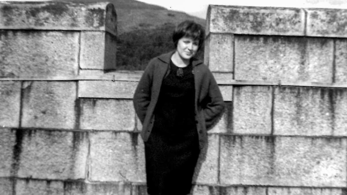 20-vuotias Marjatta Ísberg kirjoitti vitsillä Englannin kuningattarelle ...