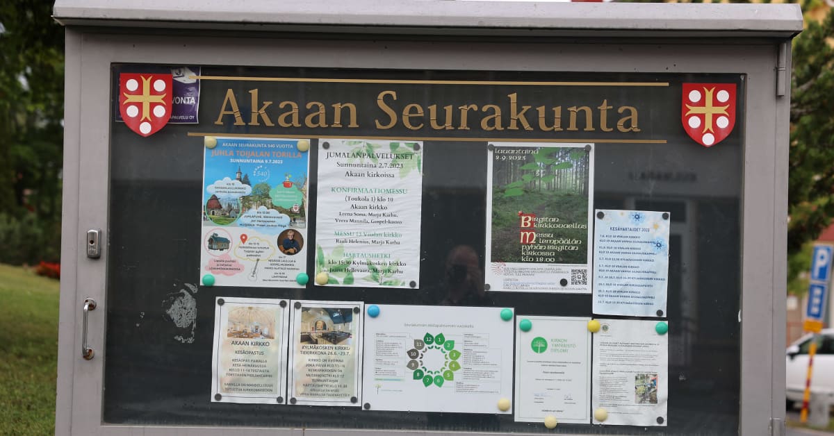Ensin arkku laskettiin väärään hautaan Akaassa, sitten se siirrettiin ...