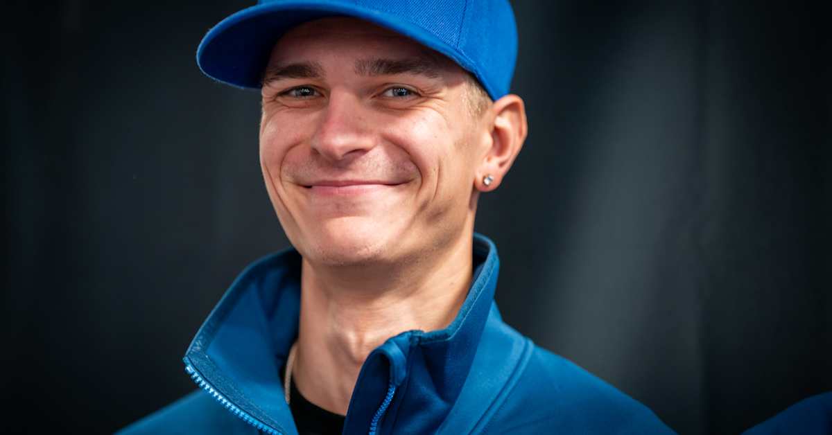 Kovia kokenut Eetu Nousiainen ilakoi suomeksi tv-katsojille ympäri ...