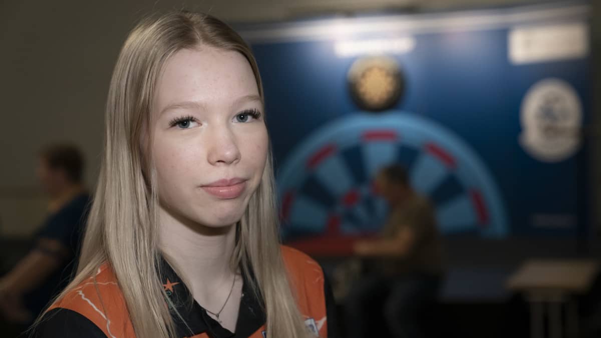Iida Lanko, 15, on dartsin suurimpia suomalaislupauksia – idolin ...