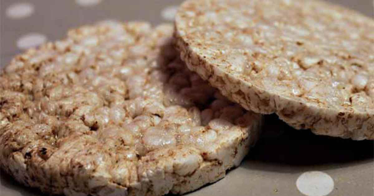 Barn under 6 år ska inte äta riskakor | Hälsa | Svenska Yle