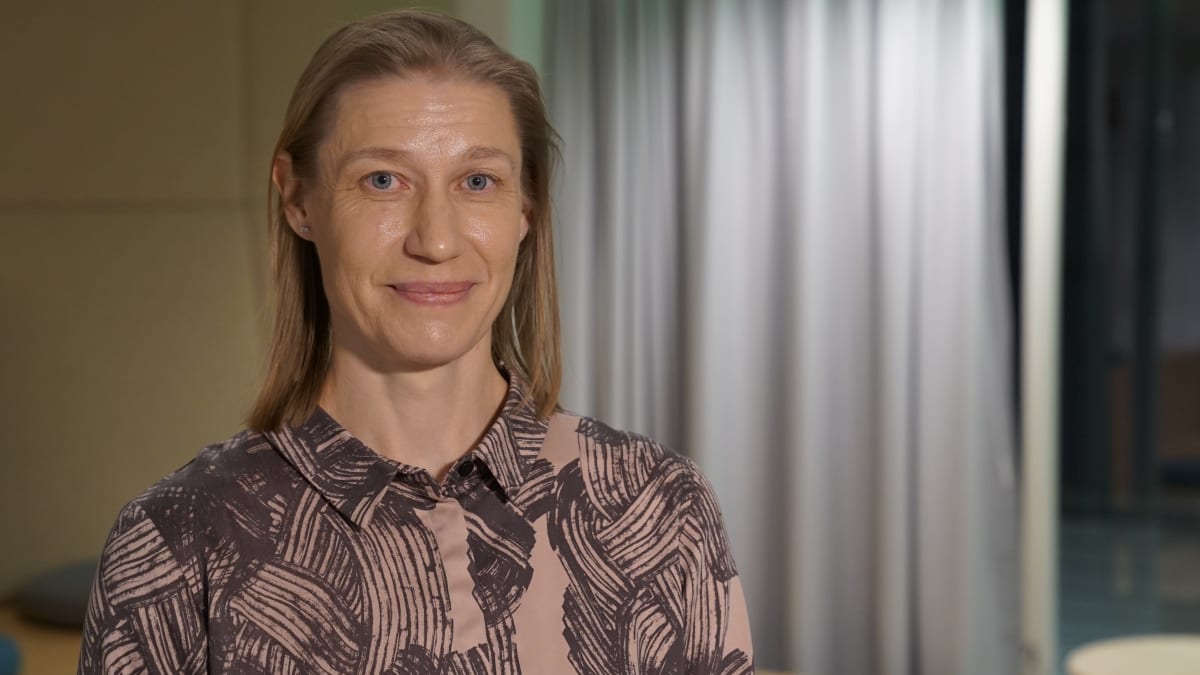 Entiset huippuvoimistelijat vaativat urheilupäättäjiä puuttumaan lasten ...