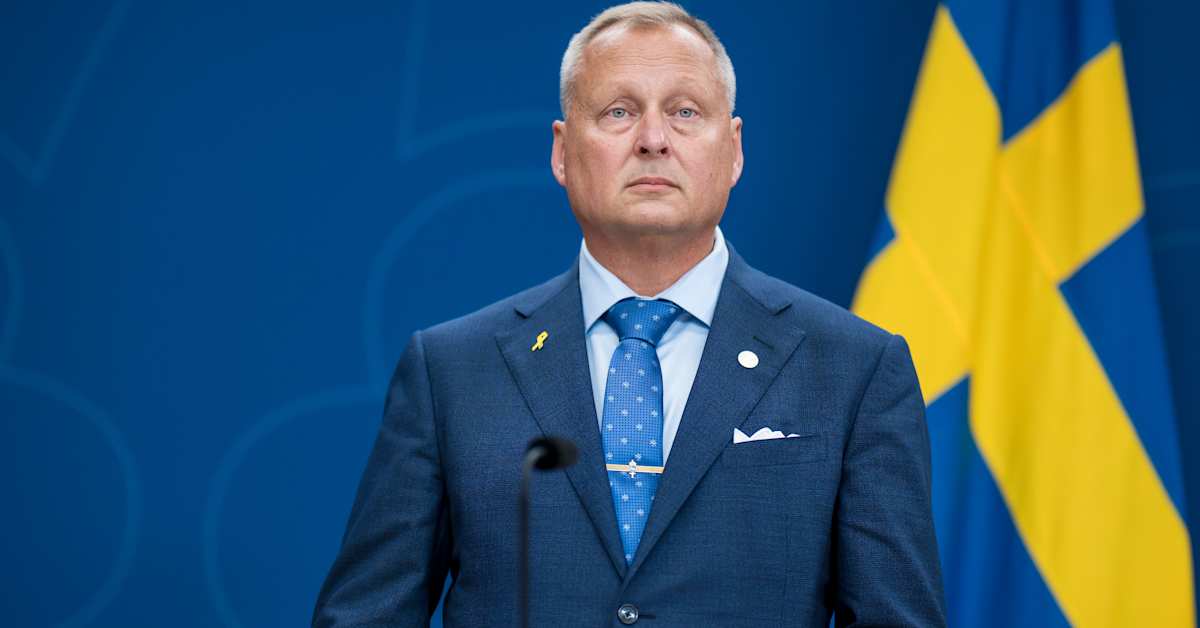 Sverigedemokraternas riksdagsledamot dog under Natoresa | Utrikes ...