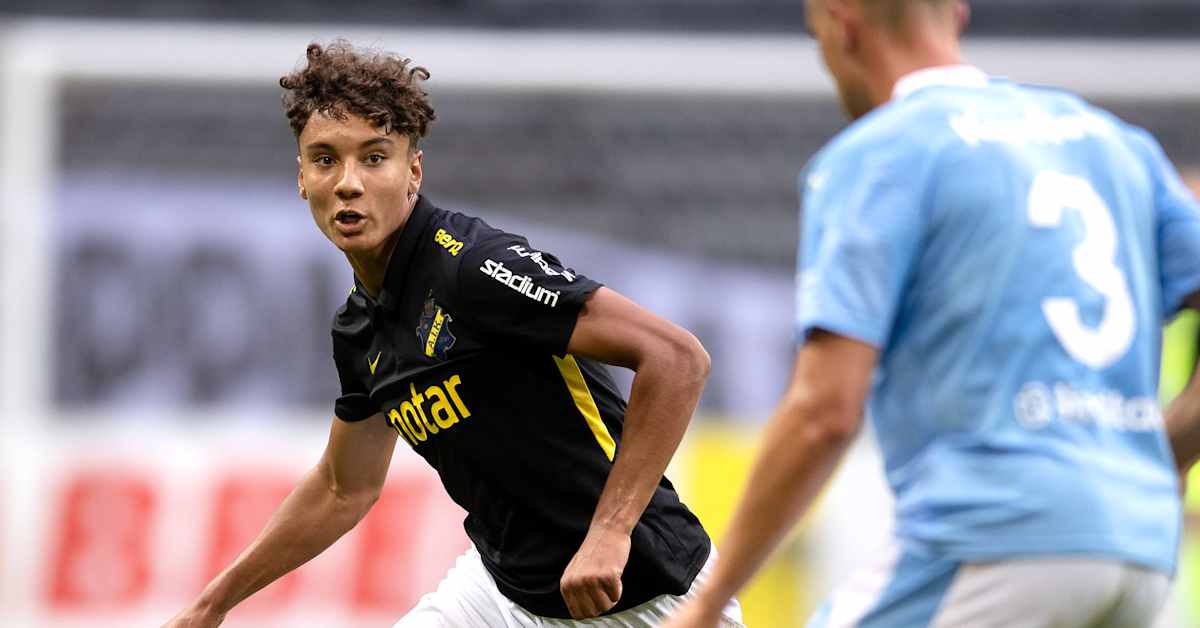 AIK:s jättelöfte Robin Tihi valde med hjärtat och valet föll på mammas ...