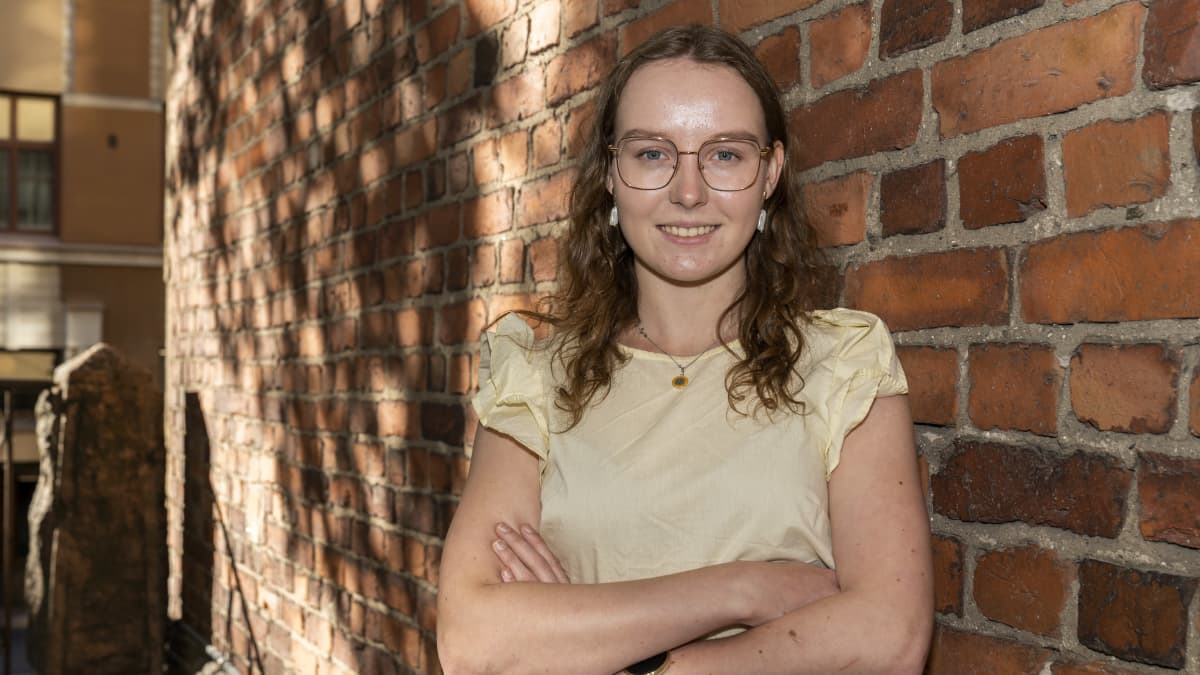 Venla Jusslin, 23, jakaa kouluilla ilmaisia kuukautissuojia – monet ...