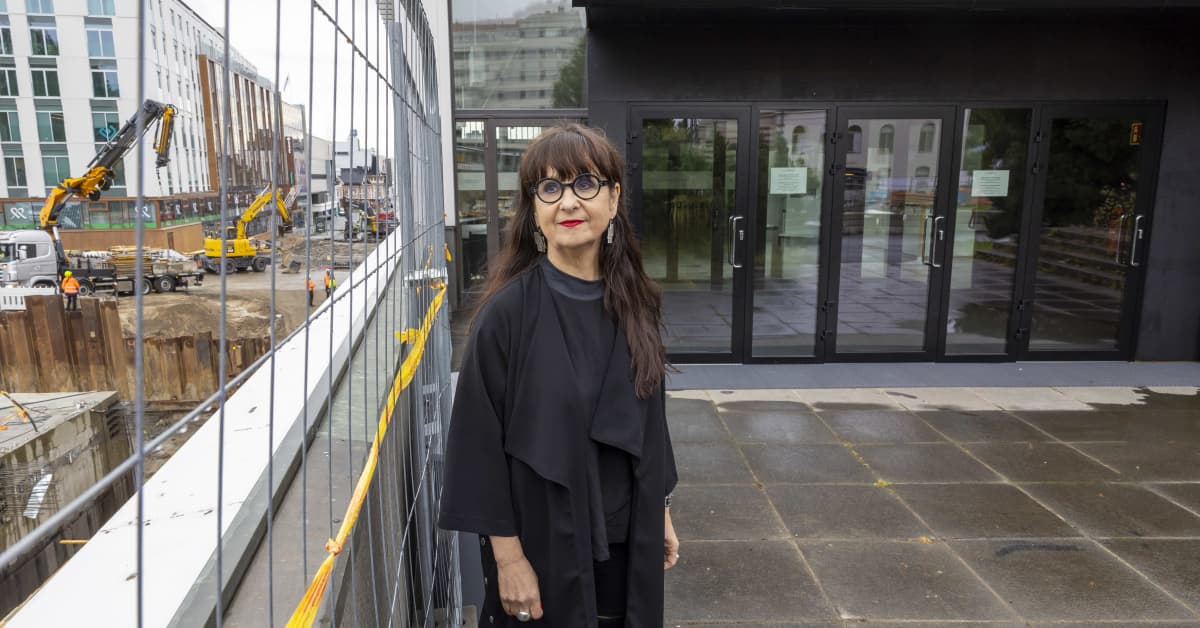 Teatterinjohtaja Marietta Kunnakselta kysytään P-Paraatin vuoksi ...