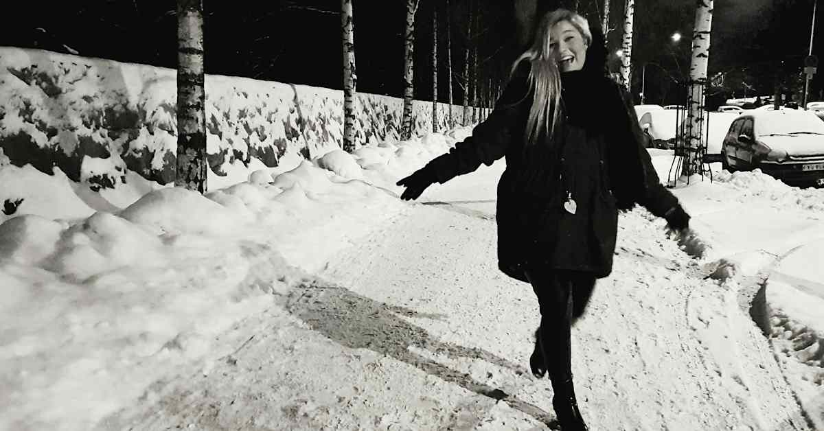 Den svåra sjukdomen stoppar inte singer-songwritern Ida Engman - låten ...