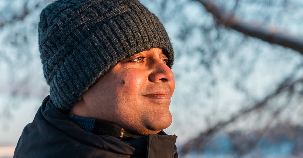 Varpaat palelivat talvikengissäkin, joten Sony Jacob Tharian kysyi ...