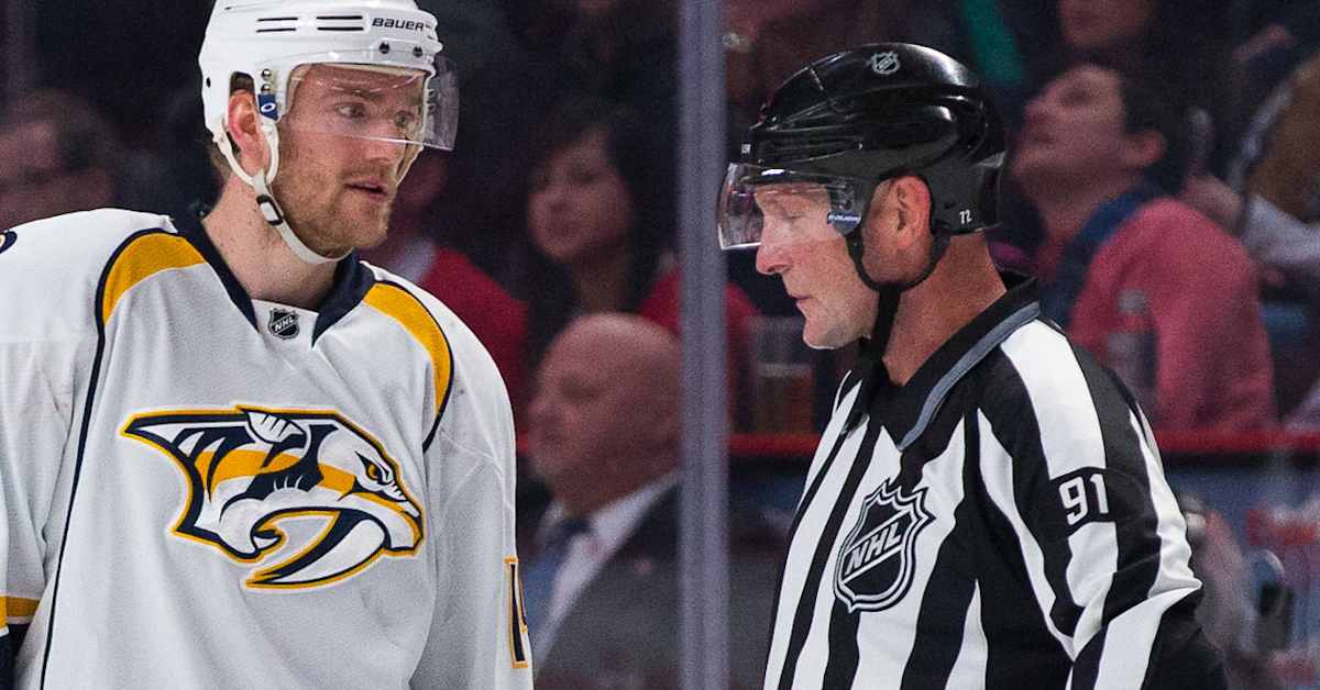 Tacklades ur tomma intet – nu kan NHL-domaren tvingas avsluta karriären ...