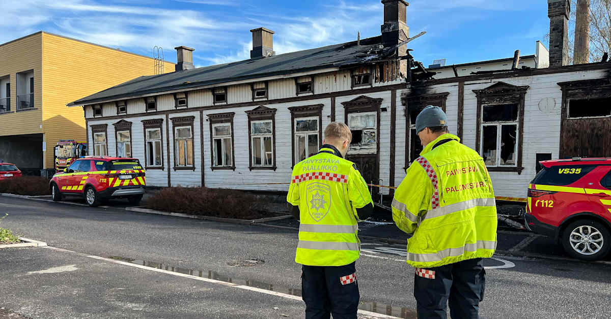 Turku uhkaa teettää kuntotutkimuksen Linnankadun palaneesta puutalosta ...
