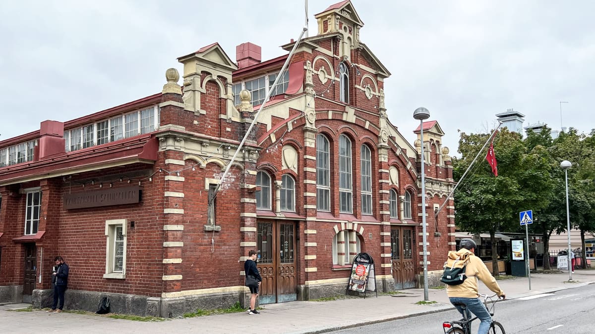 BBC:n toimittaja hehkuttaa Turkua Suomen ruokapääkaupunkina – taustalla ...