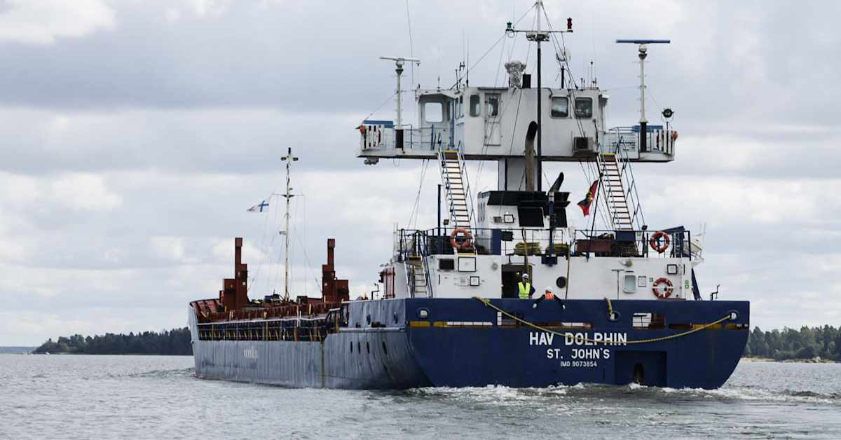 HAV Dolphin fortsatte sin resa från Vasa på fredag – destinationen ...