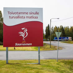 Saarioisten tuotantolaitos ja keskuslähettämö Valkeakoskella.