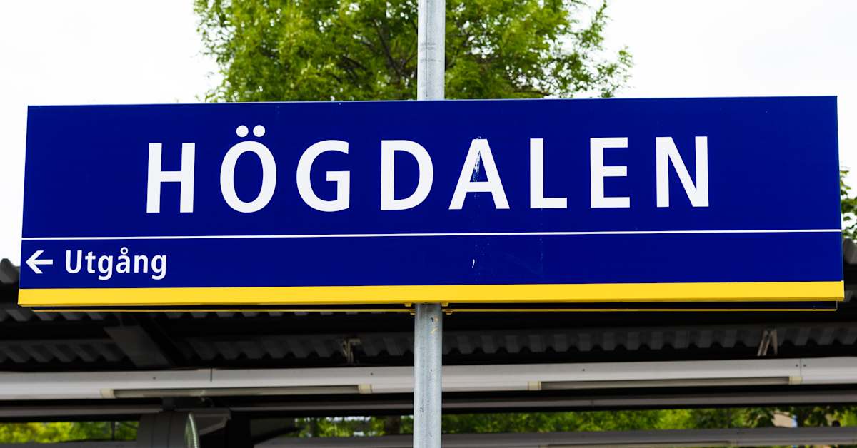 En av de skadade i bilolyckan i Stockholm har avlidit | Utrikes ...