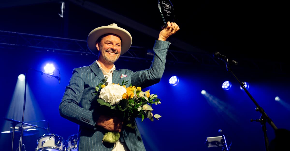 Muusikko Tuure Kilpeläinen palkittiin vuoden 2023 Iskelmä-Finlandialla ...