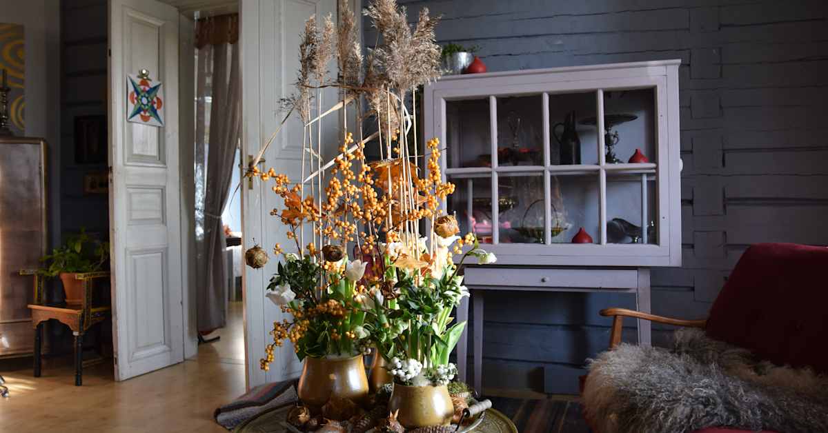 Gul jul – fixa ett trendigt jularrangemang med torkad vass och magisk ...