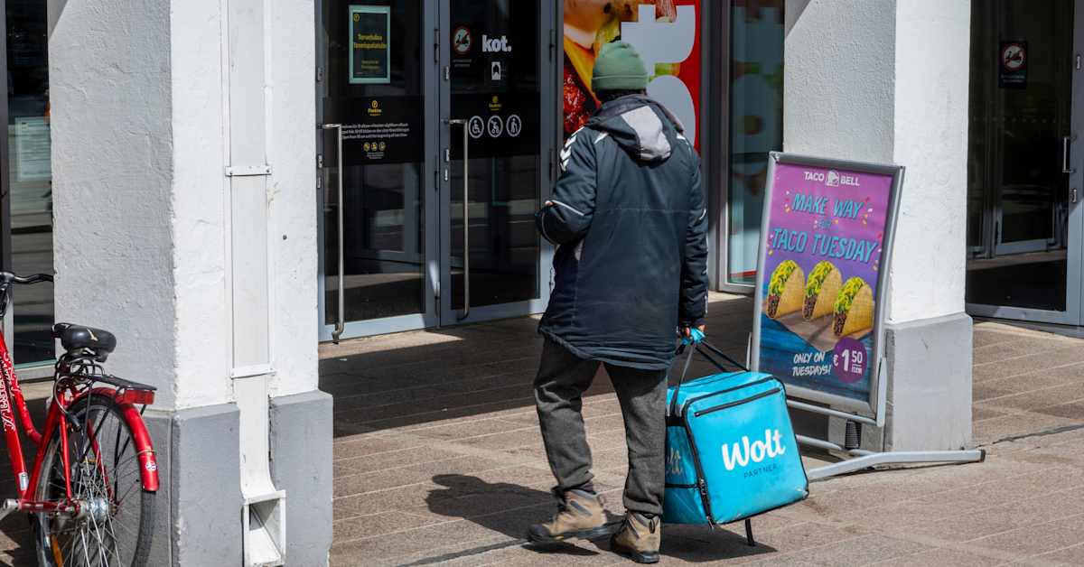 Wolt aikoo tarjota kuljettajille jatkossa kahta mallia: toisessa palkkioista saa 65 prosenttia ...