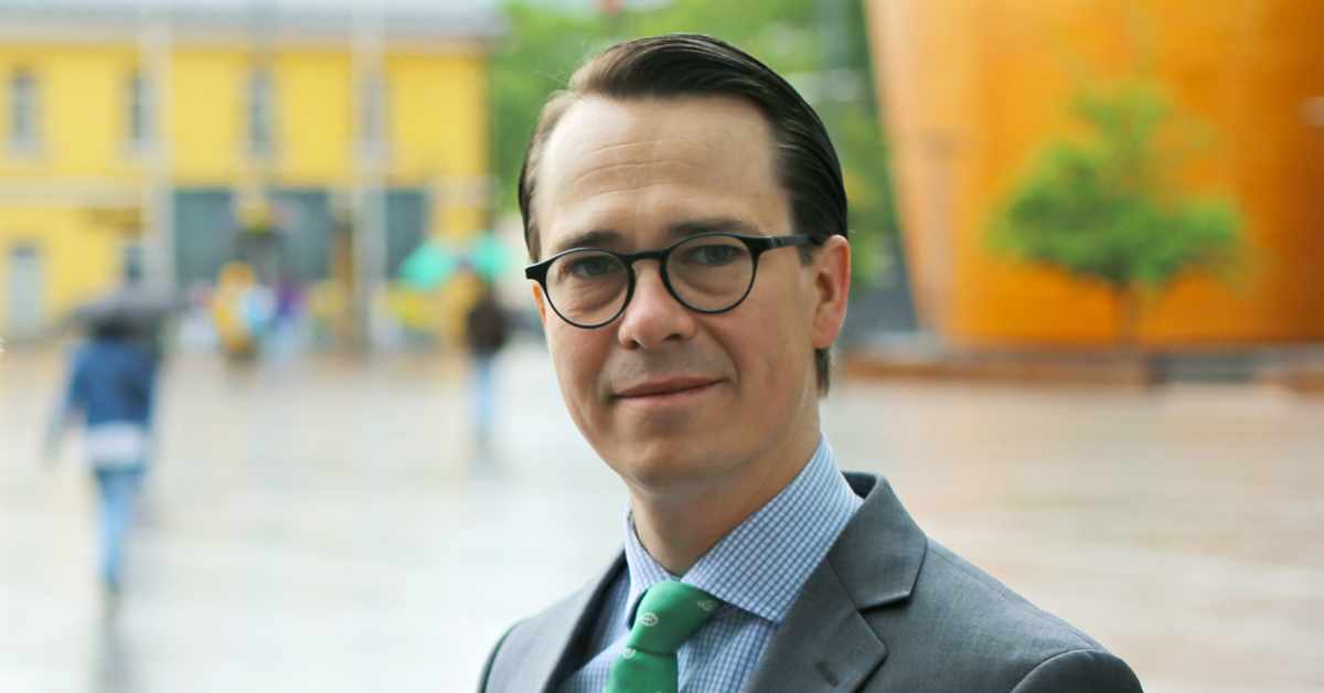 Carl Haglund lämnar Esbopolitiken | Huvudstadsregionen | Svenska Yle