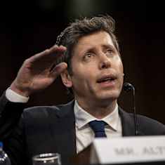 Sam Altman, OpenAI:n toimitusjohtaja, todistamassa Yhdysvaltain senaatin komitean edessä.