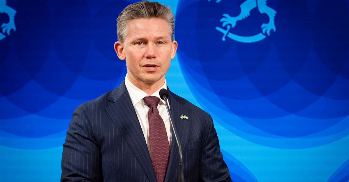 Sverige skickar rekordstort paket till Ukraina – båtar och ...