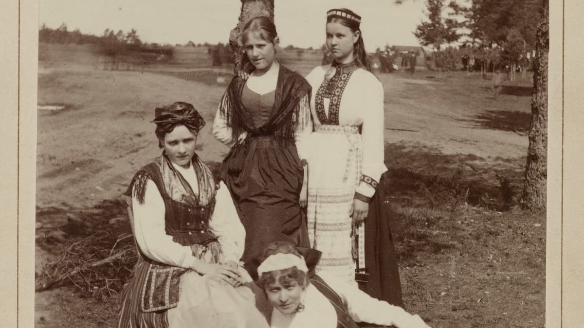 Kuvat ainutlaatuisesta keisarin matkasta tulivat julki – Museovirasto ...