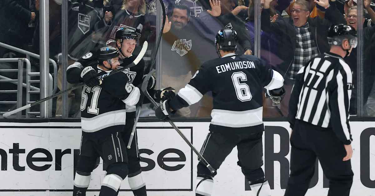 Samuel Helenius gjorde sitt första mål i NHL då Los Angeles vände och ...