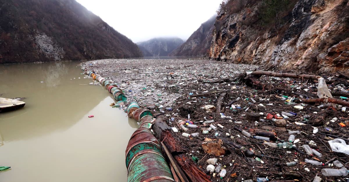 Drina-joesta tuli Balkanin suurin roskis – katso video valtavasta ...