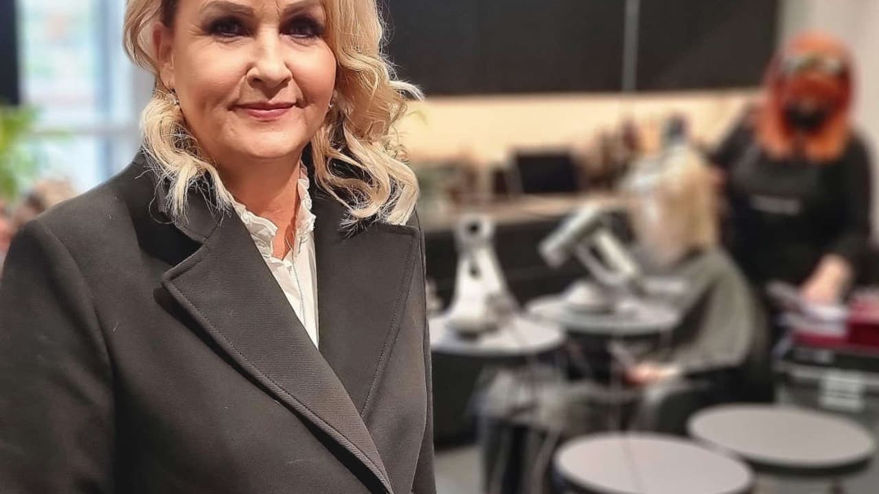 Mies jäi 30 vuotta sitten kotiin, jotta Anne Partanen pystyi ...