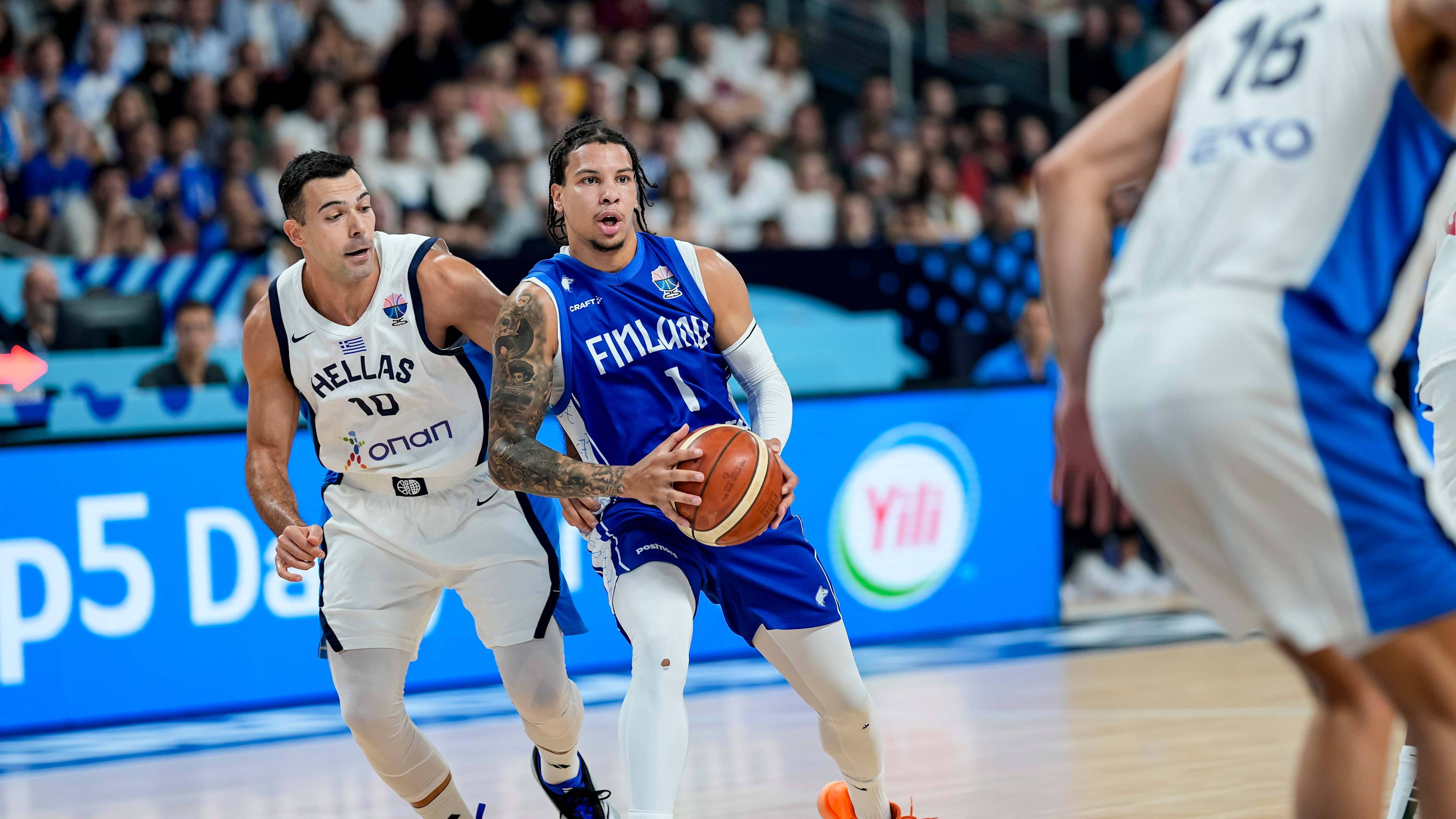 Miro Little avaa toisen neljänneksen syötönkatkolla ja läpiajodonkilla ...