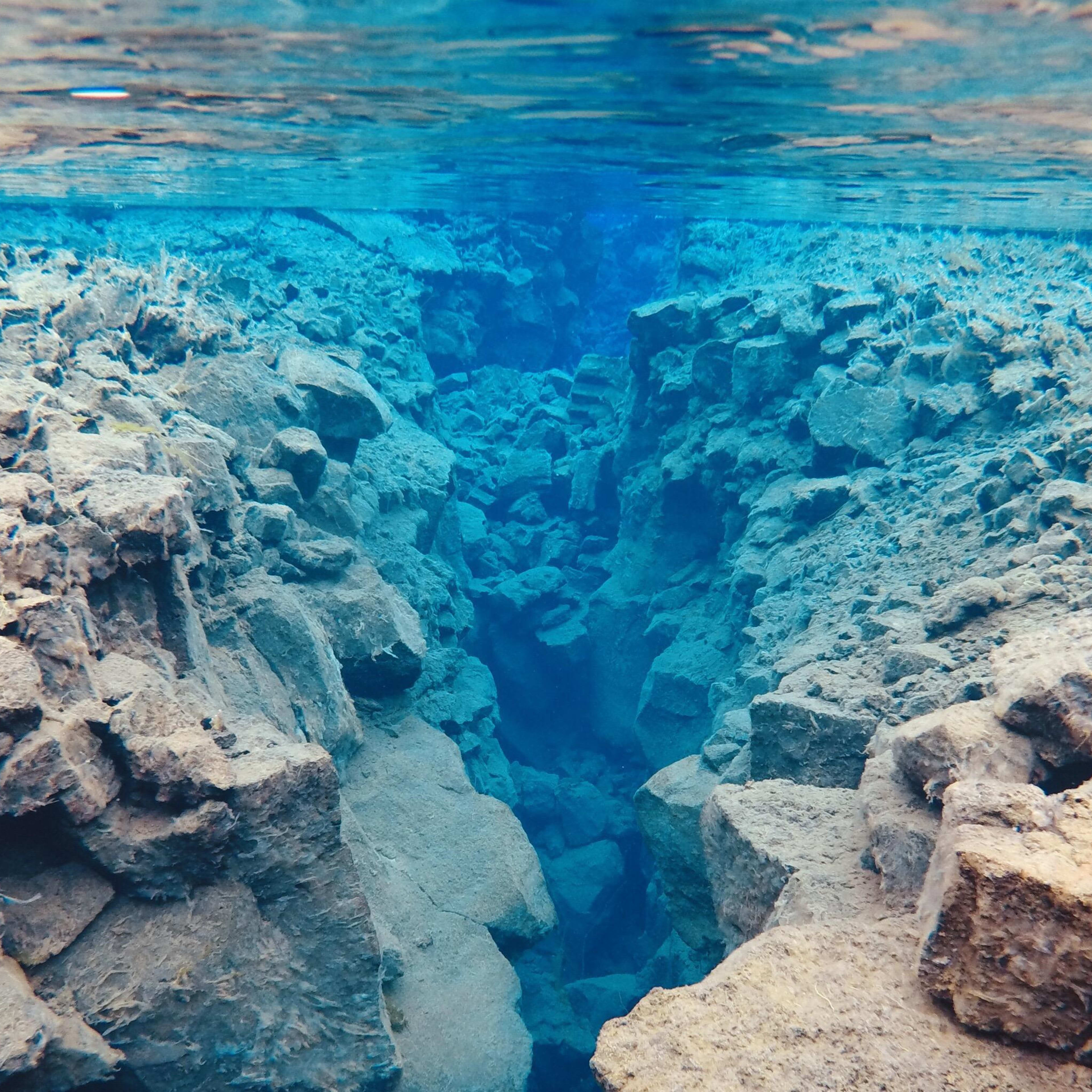 Mannerlaatat liikkuvat ja maa vavahtelee - pienet maanjäristykset ...