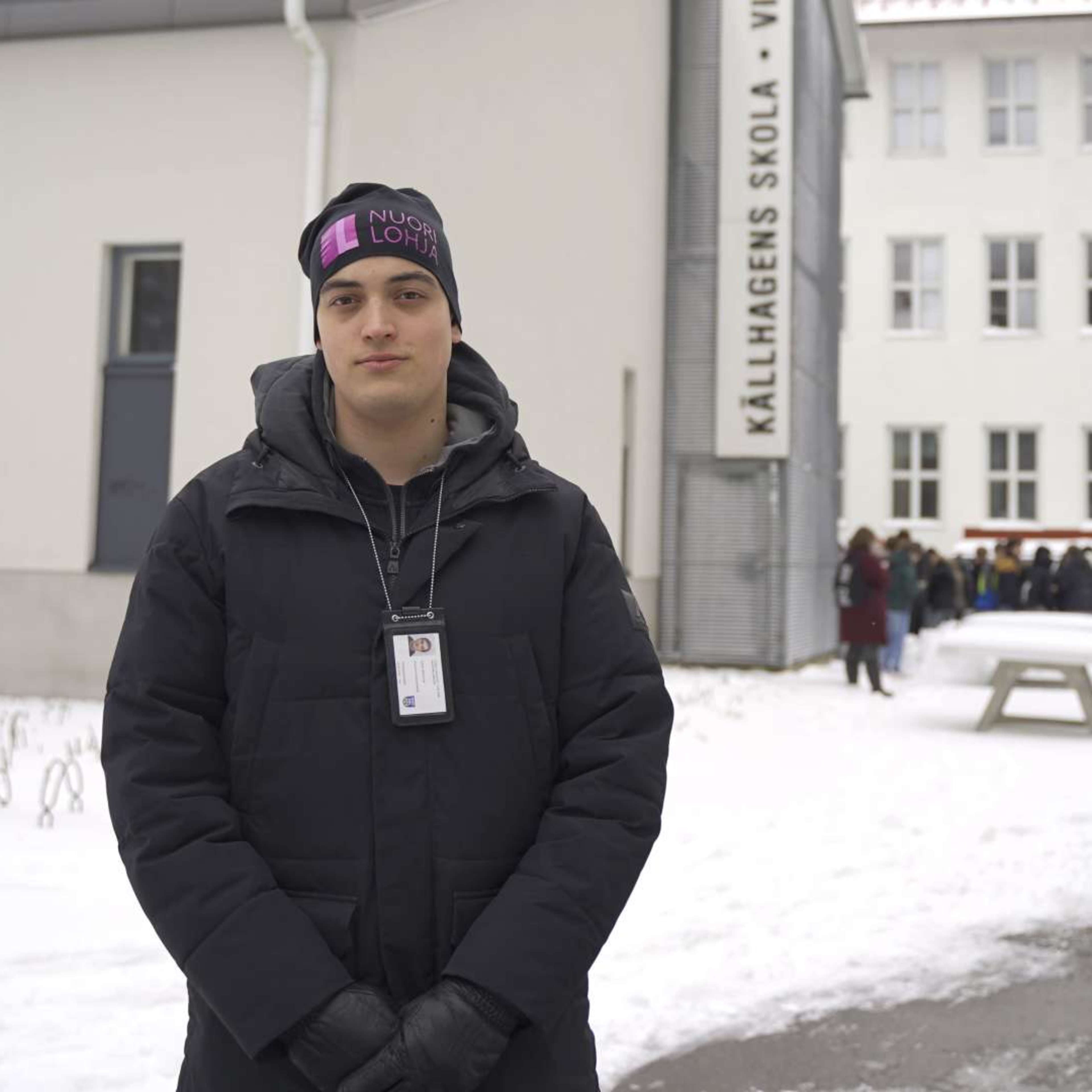Elever om Sami Ibrahims närvaro i skolan: "Rolig att prata med" | Yle ...