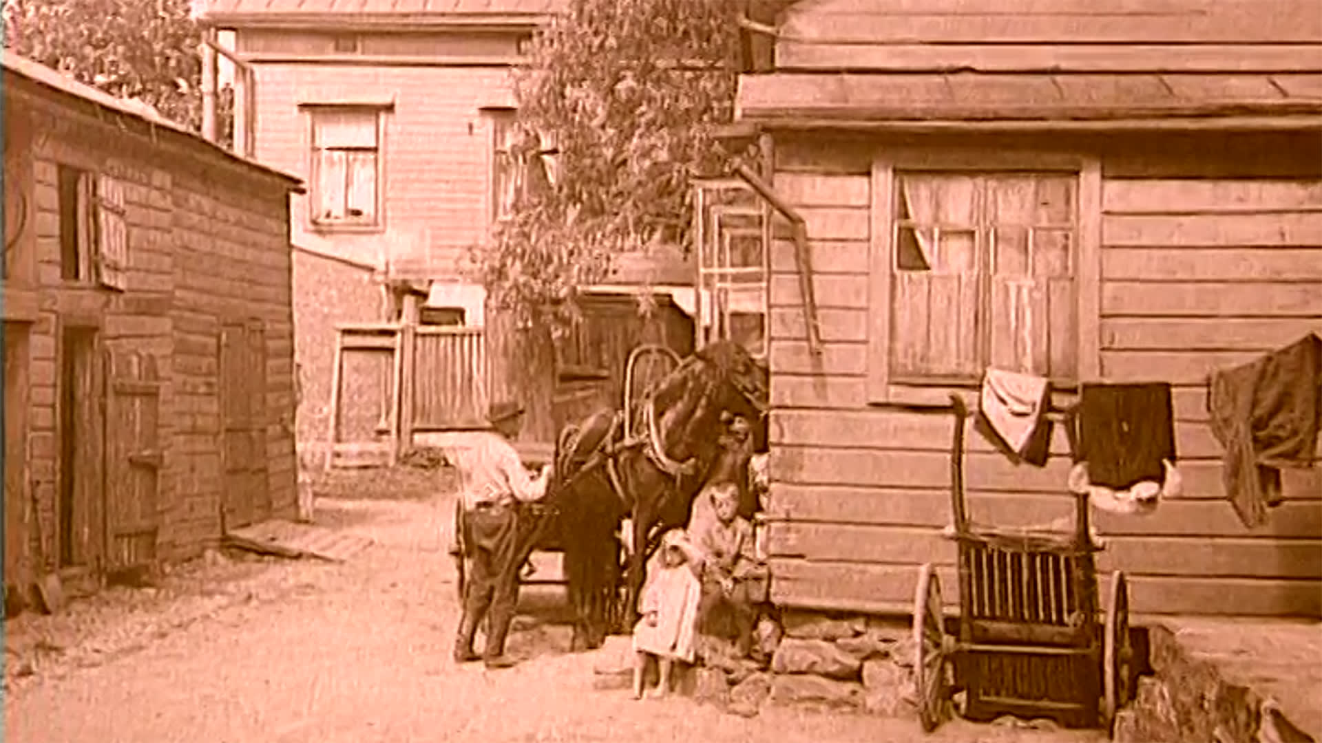 Signe Brander tallensi katoavan Helsingin 1907–1913 | Yle Areena